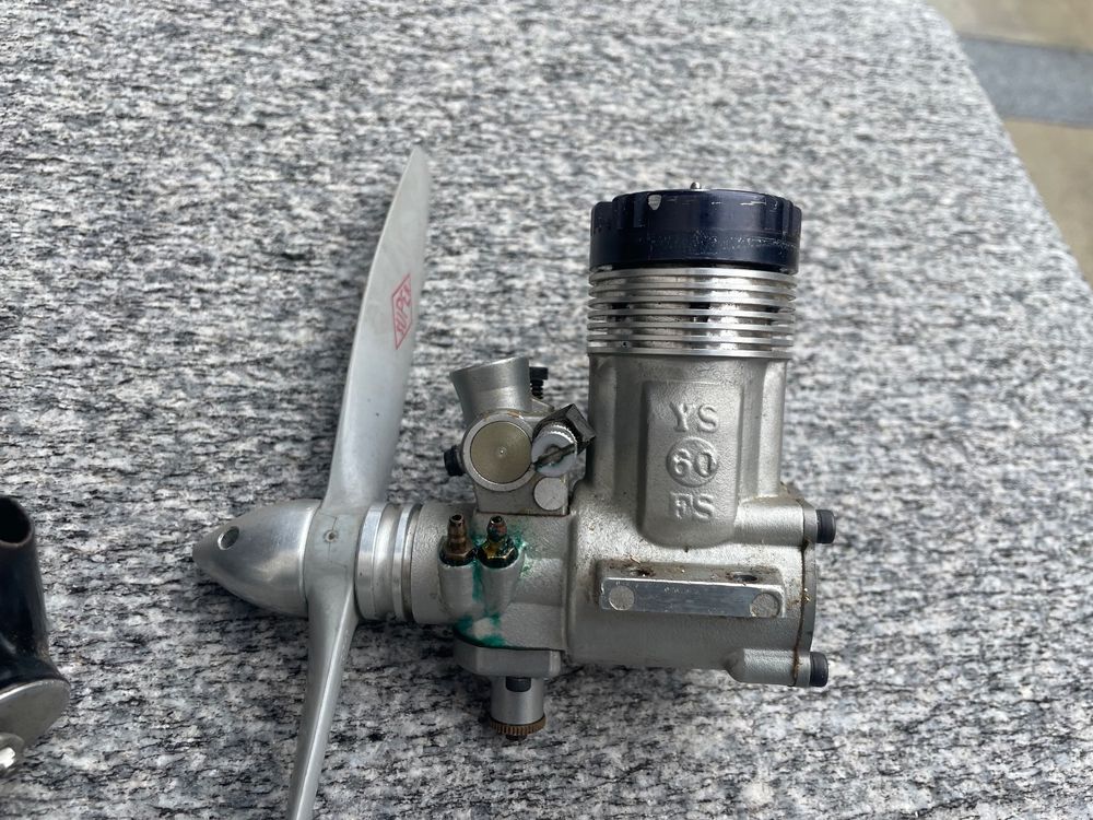 YS Engine- YS 60 FS motor Engine RC airplane | Kaufen auf Ricardo