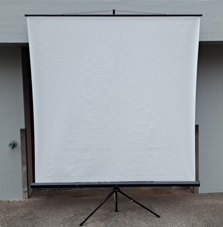 Leinwand mobil max. 2m x 2m | Kaufen auf Ricardo