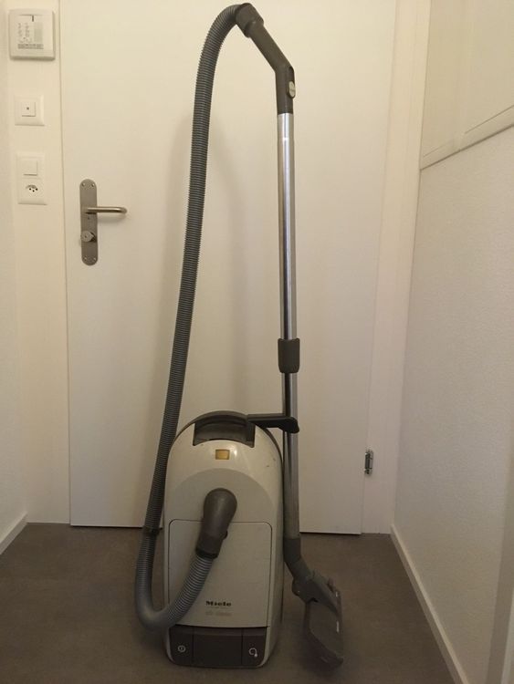 Miele Staubsauger S 270i (Gebraucht) in Bertschikon-Gossau für CHF 99 ...