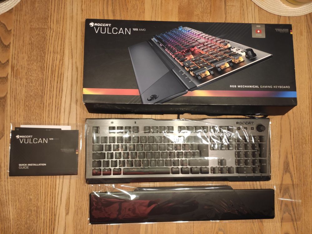 Roccat Vulcan 120 AIMO RGB gaming keyboard (Neu (gemäss Beschreibung)) in Dübendorf für CHF 60 ...