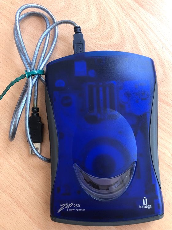 IOMEGA 250 Mb ZIP External Hard Drive USB powered (Gebraucht) in Genève ...