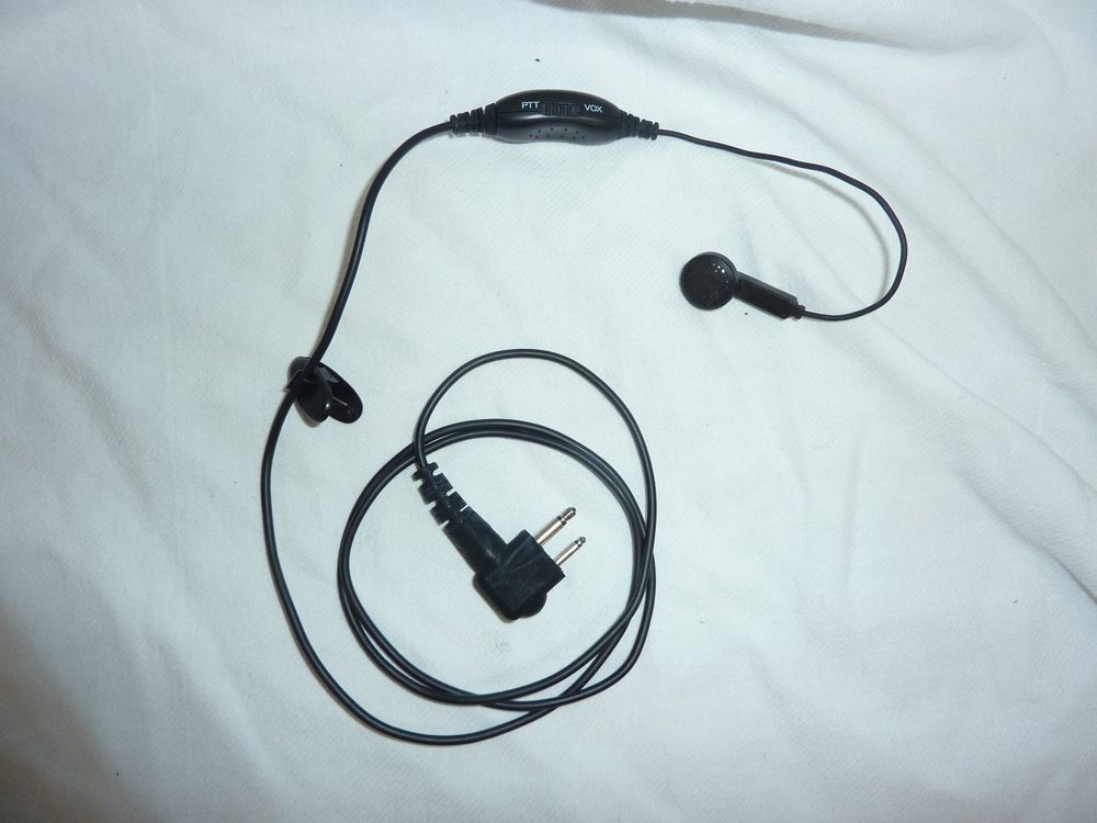 Motorola Ohrhörer mit Inline PTT (Gebraucht) in für CHF 10 – mit ...