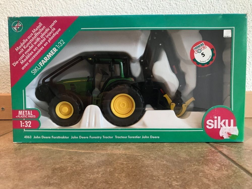 SIKU John Deere 7530 mit Ritter Forstaufbau (Neu und originalverpackt ...