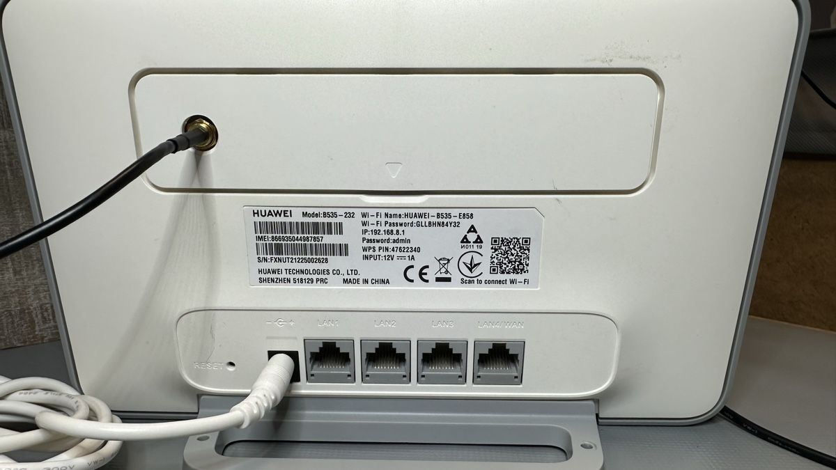 LTE Router Huawei B536-232 mit Zusatzantenne (Gebraucht) in St-Gingolph ...