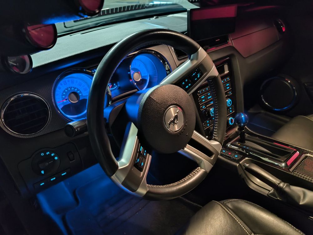 Schwarzer Ford Mustang GT, Top Zustand, Jahrgang 2011 (Gebraucht) in ...