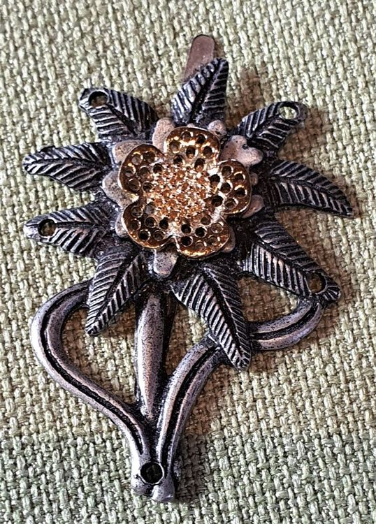 E187 Edelweiss Abzeichen nicht gebraucht (Gebraucht) in Reinach BL für CHF 4 – mit Lieferung auf ...