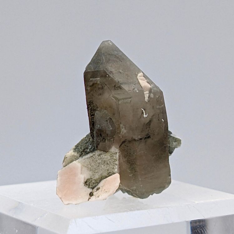 SMOKY QUARZ mit ROSA ORTHOKLAS, Baveno (Neu (gemäss Beschreibung)) in Balerna für CHF 16 – mit ...