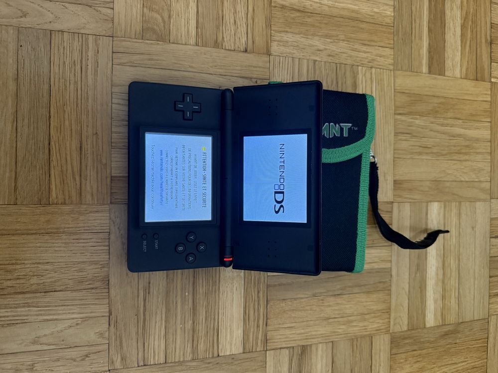 Nintendo DS noire (D'occasion) à Lucens pour CHF 30 – avec livraison ...