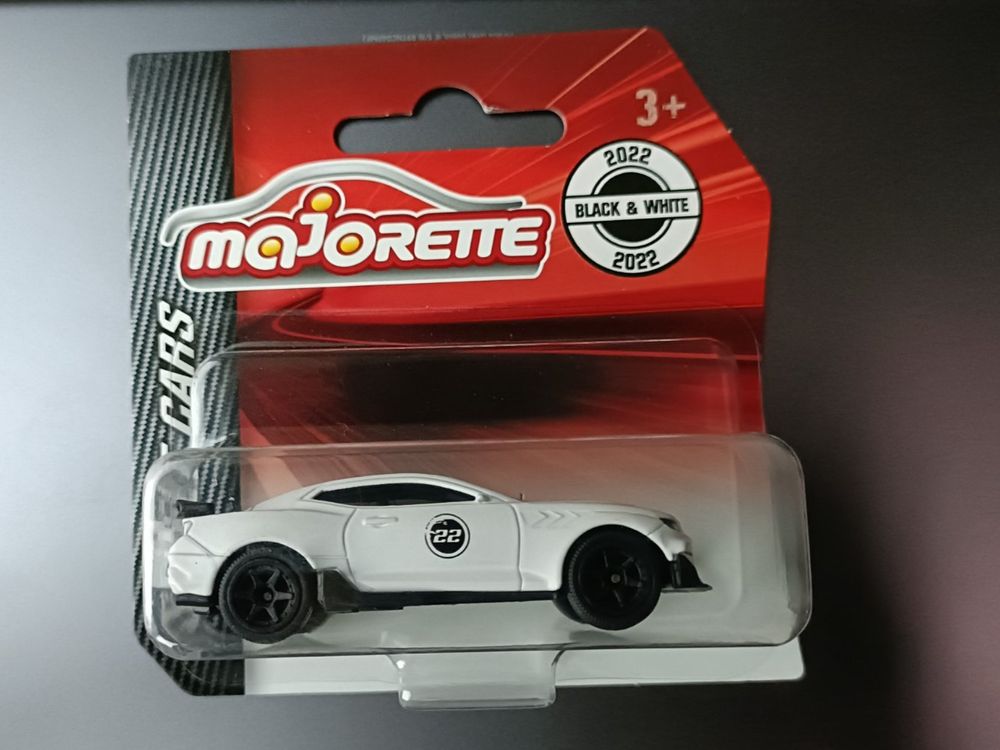 Majorette; Black and white Edition 2022 | Kaufen auf Ricardo