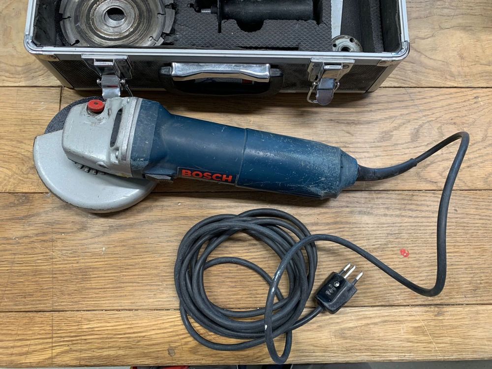 Bosch GWS100 Winkelschleifer mit diversen Blätter (Gebraucht) in ...