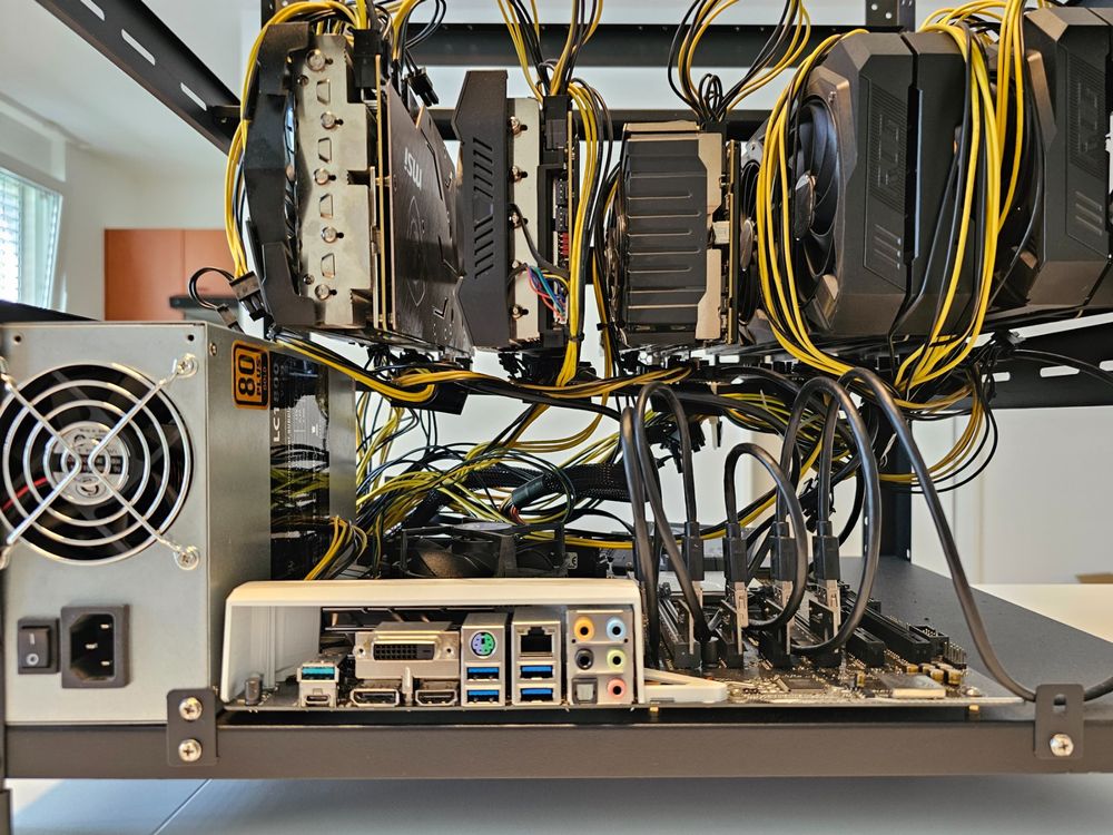 2 komplette Mining Rigs (9 GPU) inkl Kühlkonzept und Zubehör (Gebraucht ...