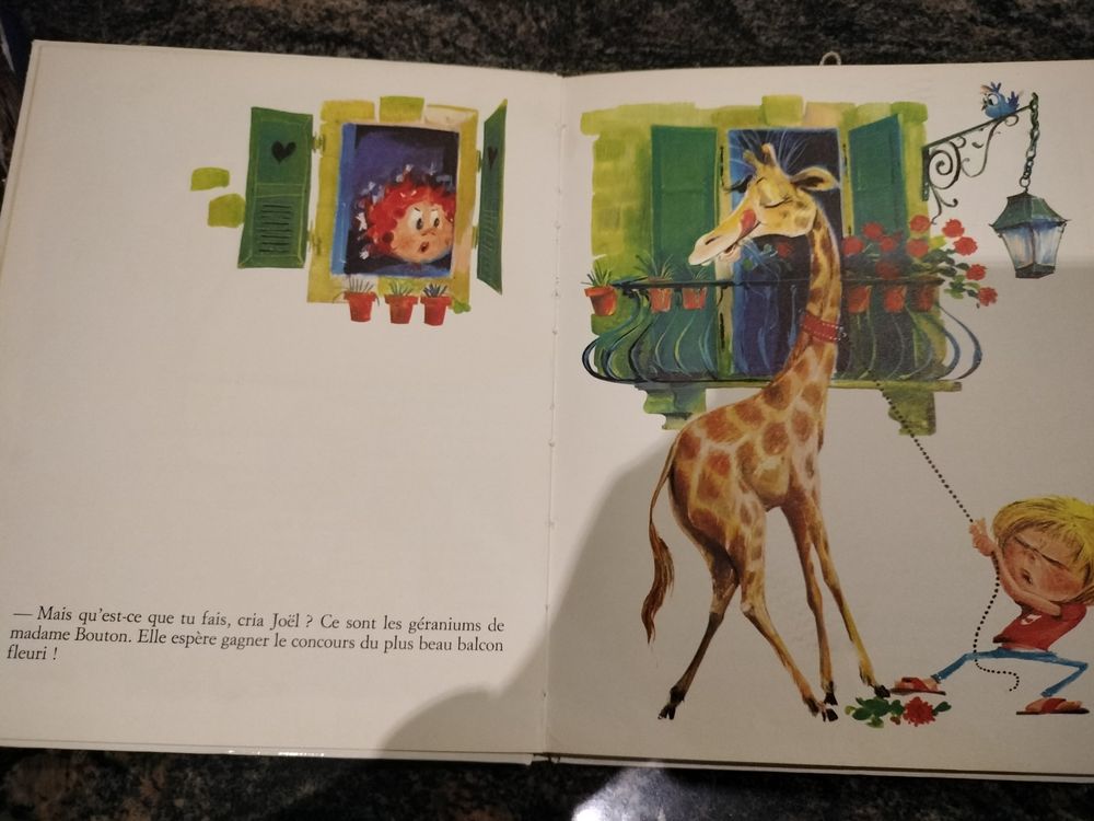 Julie la girafe par Gérald Lucas (Gebraucht) in Cortaillod für CHF 3 ...