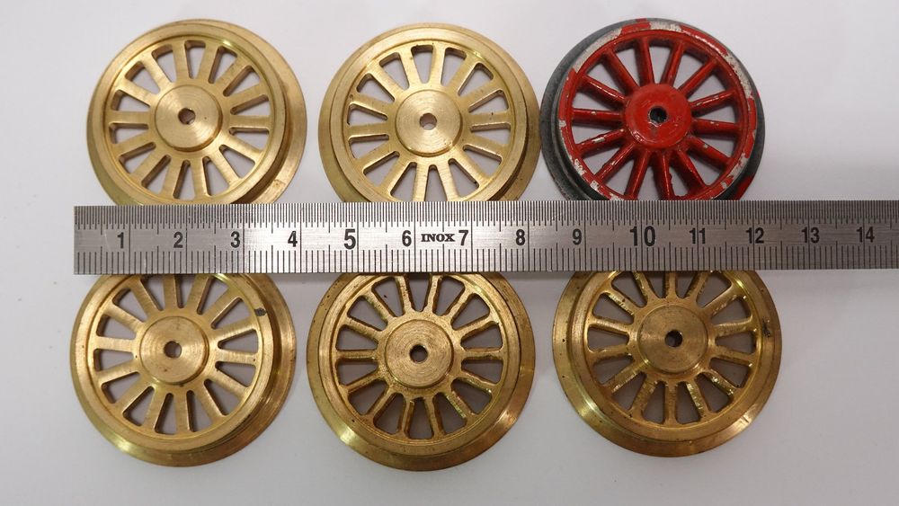 e44 Märklin Spur 0 gedrehte / gefräste Räder zu Loks 66 (Gebraucht) in ...