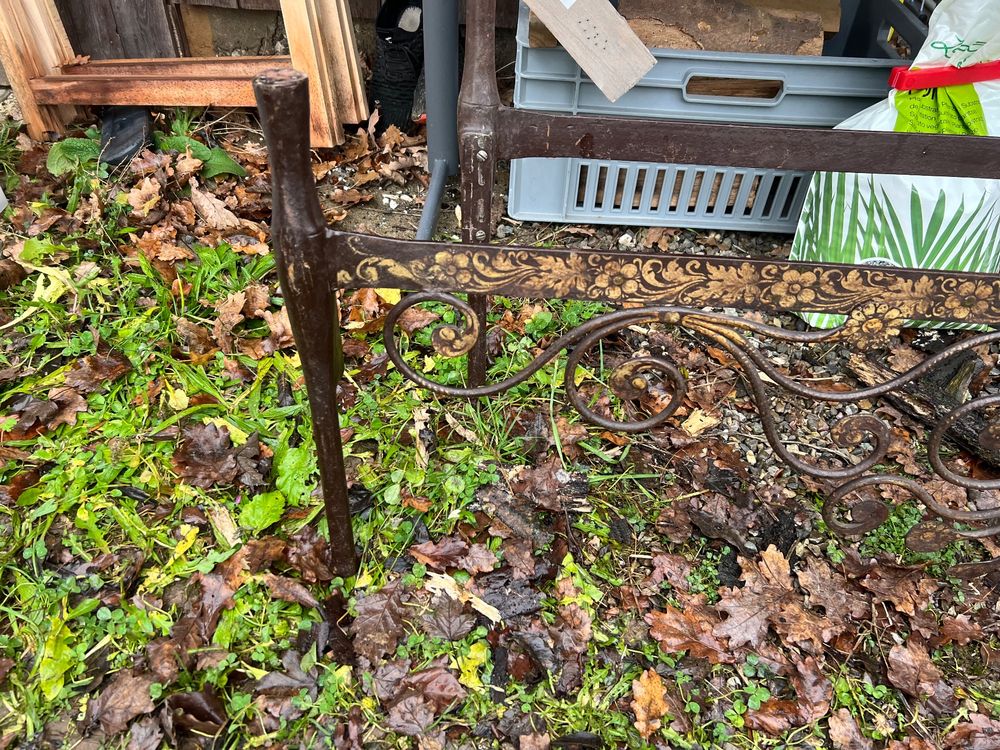 Antike Vintage-Bettgestell aus Metall, Nr 47 (Gebraucht) in Glattfelden ...