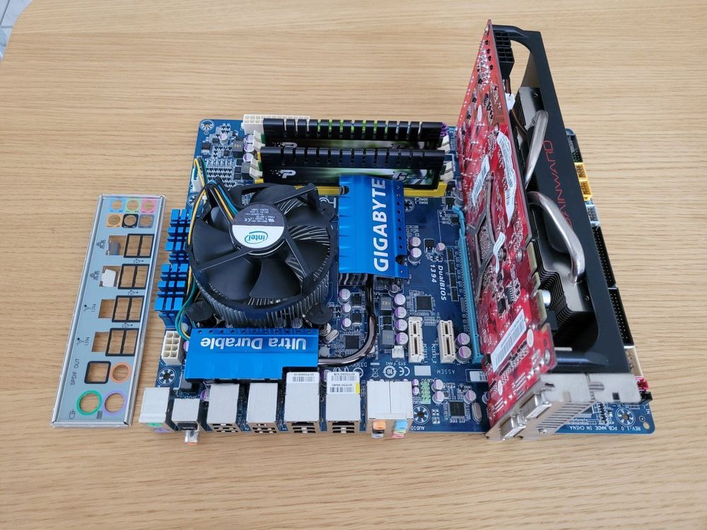 Mainboard Gigabyte GA-EP45-UD3P+E8500 | Kaufen auf Ricardo