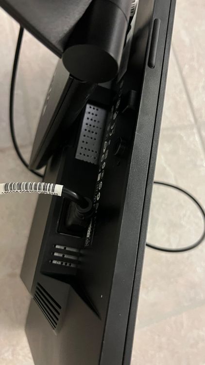 EliteDisplay E231 23 Zoll Monitor mit LED-Hintergrundbeleuc (Gebraucht ...