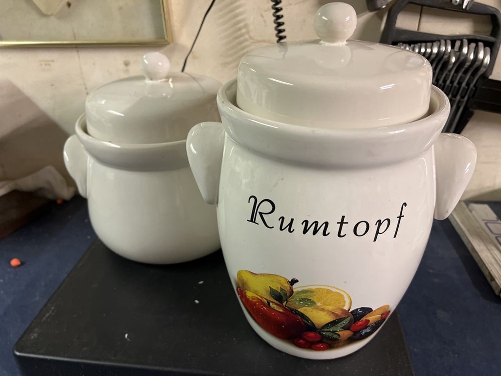 2 schöne Porzellan Rumtöpfe (Q) | Kaufen auf Ricardo