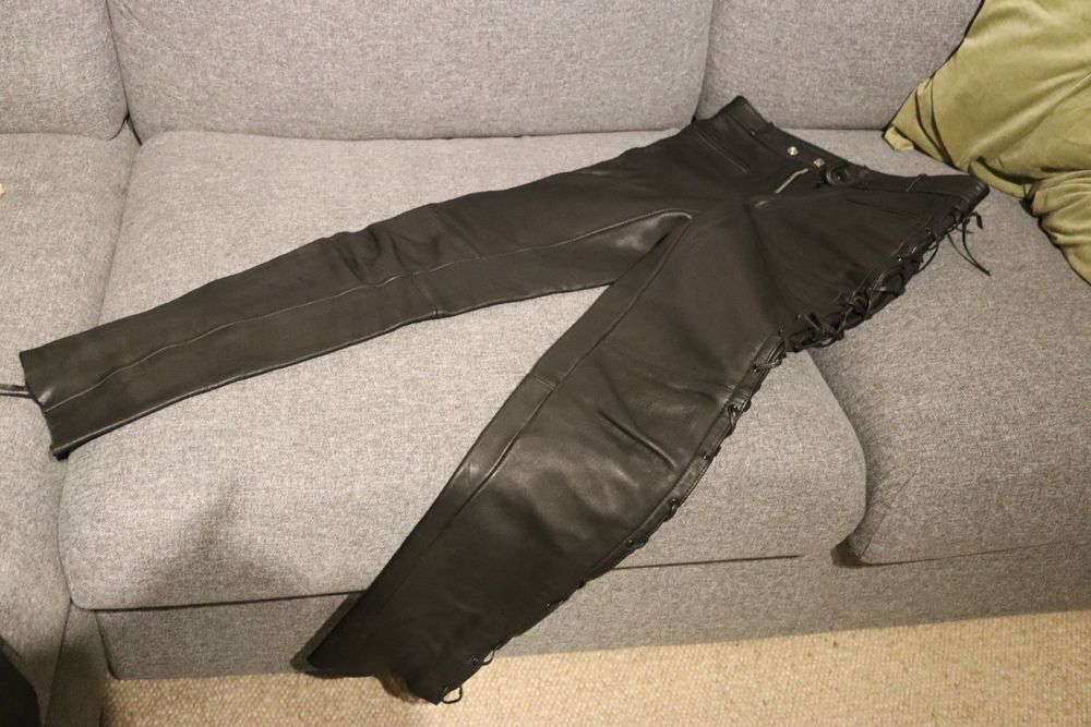 Herrenmotorradhose aus Echtleder (Gebraucht) in Schaffhausen für CHF 80 – nur Abholung auf ...