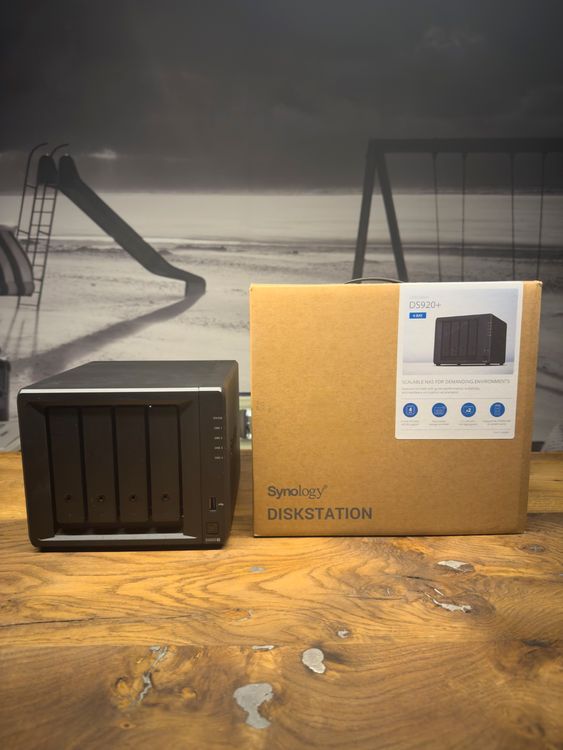 Synology NAS 920+ 4 Bay ohne HDDs mit USV und Zubehör (Gebraucht) in Wetzikon ZH für CHF 370 ...