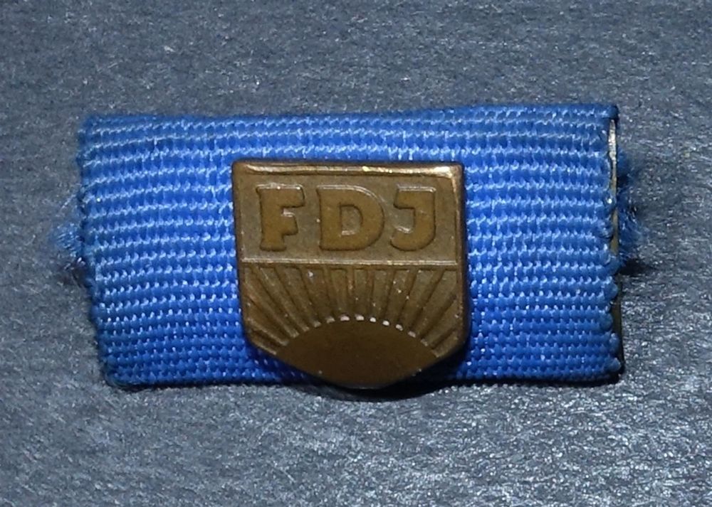 DDR FDJ Abzeichen freie deutsche Jugend (Gebraucht) in Wiebelskirchen ...