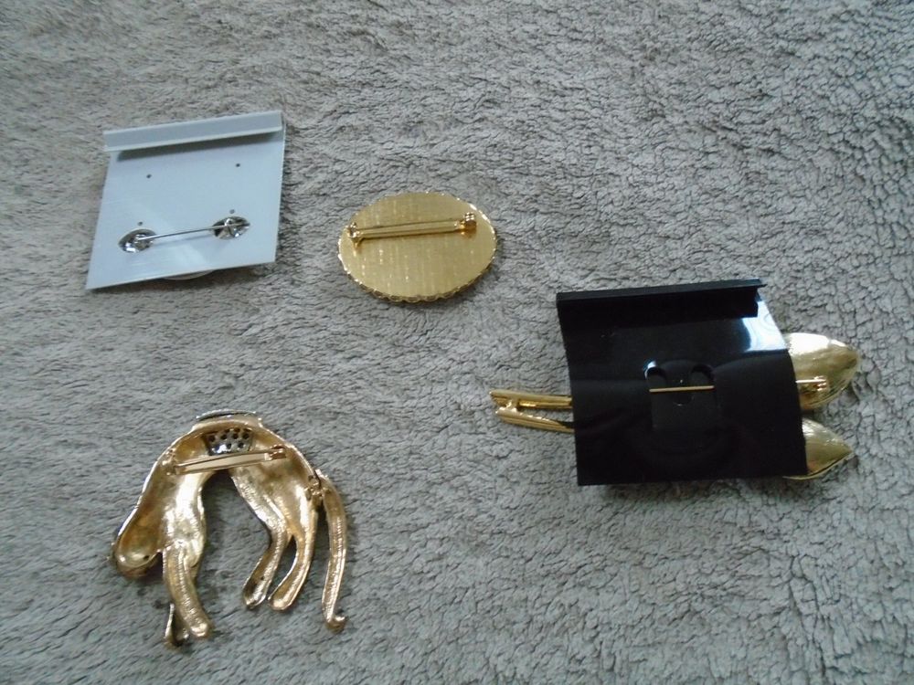 4 neue Broschen | Kaufen auf Ricardo