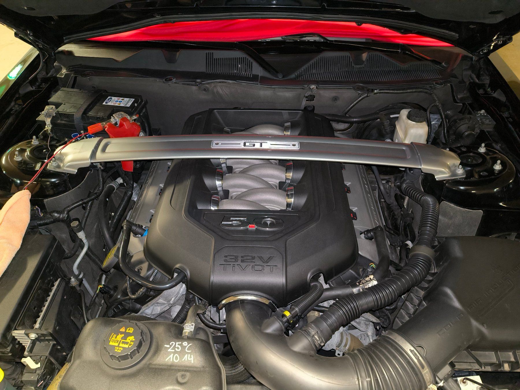 Schwarzer Ford Mustang GT, Top Zustand, Jahrgang 2011 (Gebraucht) in ...