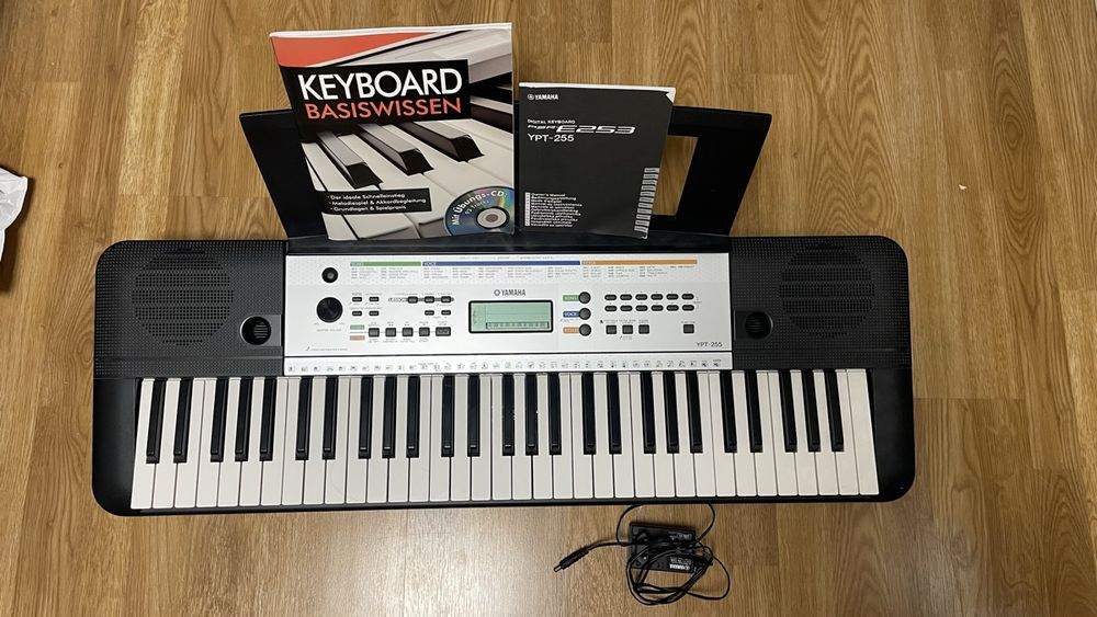 Yamaha Keyboard YPT-255 mit Netzteil + Anleitung & Lernbuch (Gebraucht ...
