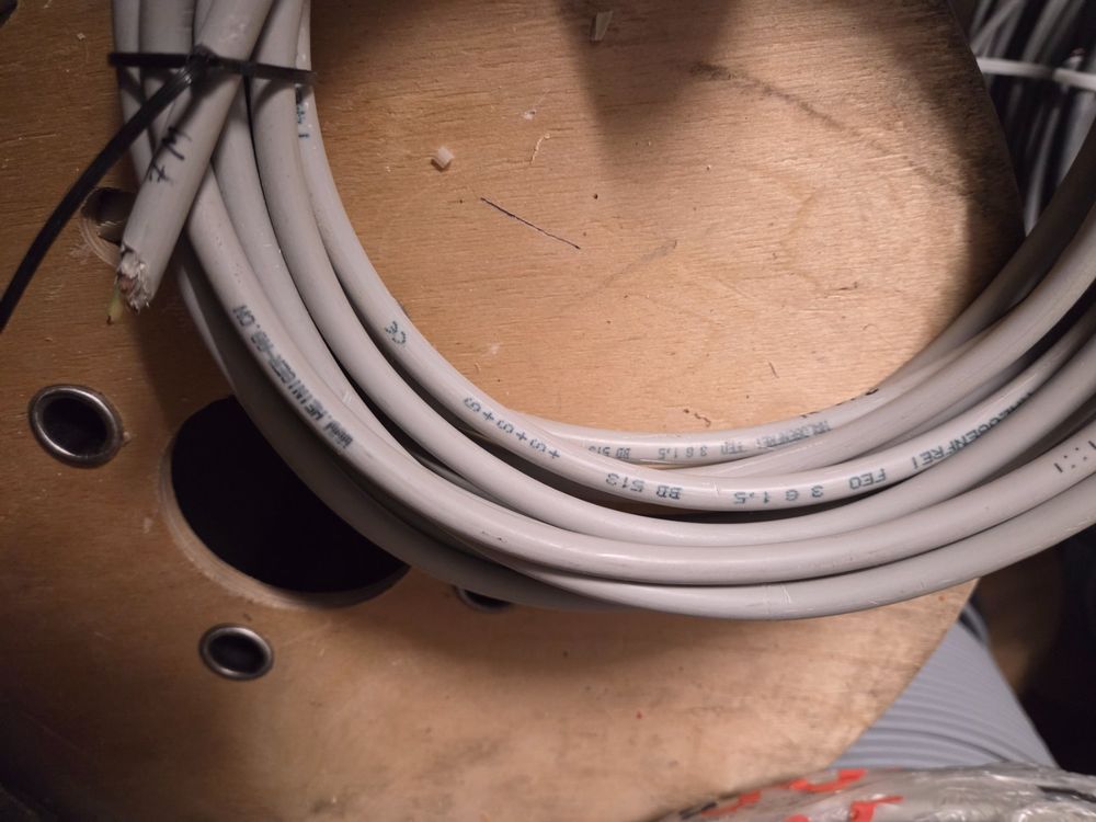 Kabel TT 3G1.5 3x1.5mm2 3x1.5 7m (Gebraucht) in Zürich für CHF 7 – mit ...