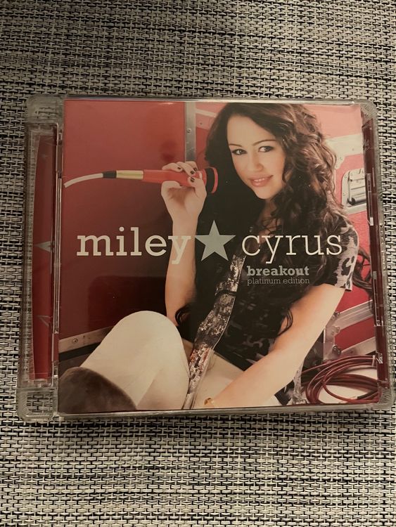 Miley Cyrus – Breakout (CD+DVD) (Gebraucht) in Wil AG für CHF 0.5 – mit ...