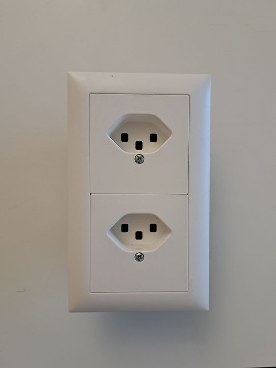 Typ 23 Steckdose Grösse 1+1 | Kaufen auf Ricardo