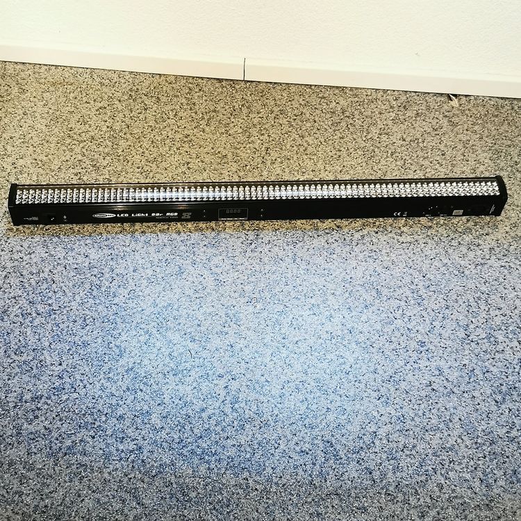 Led Light Bar mit 8 Sektionen von Showtec | Kaufen auf Ricardo