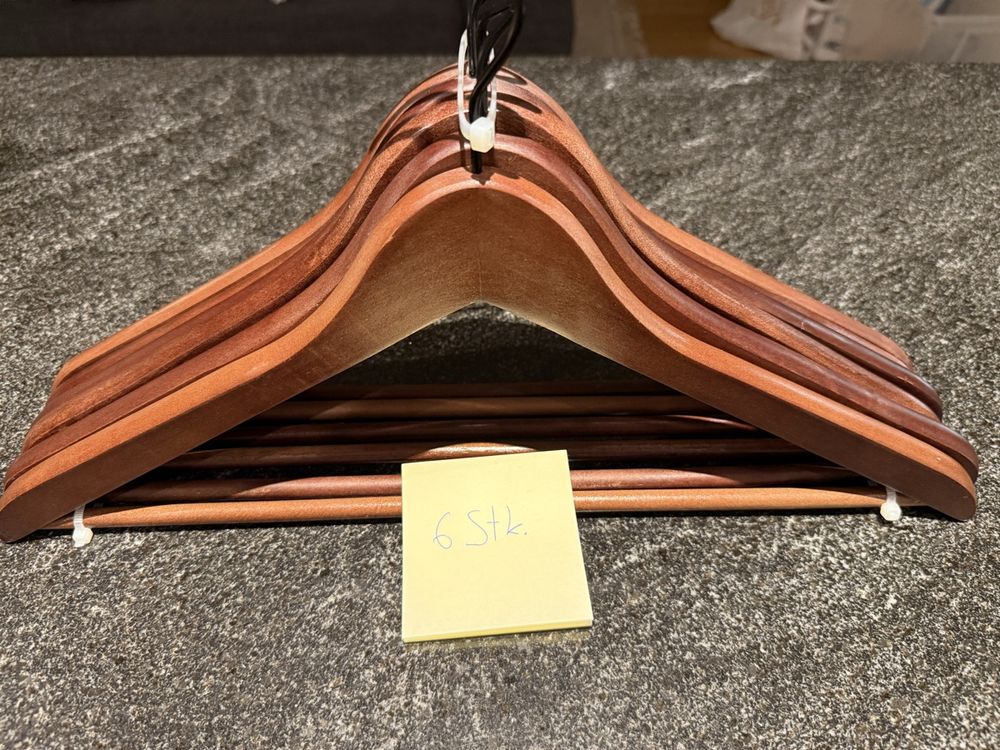 6er Set Kleiderbügel aus Holz - Top Zustand! (Gebraucht) in Niederhasli ...