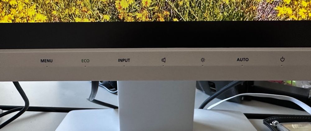 Monitor LED Fjiutsu 24" B24W-7 LED | Comprare su Ricardo