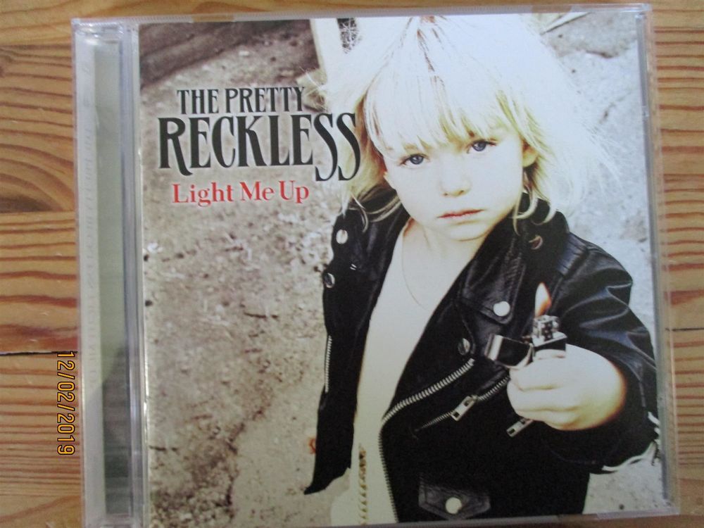 Pretty Reckless - Light Me Up | Kaufen auf Ricardo