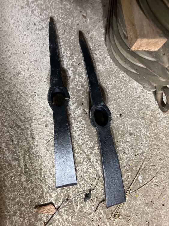 Spitzhacken Aufsätze 2Stk. Neu (Gebraucht) in Egg b. Zürich für CHF 16 ...