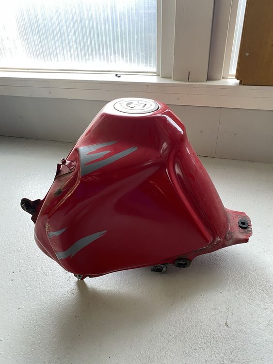 Honda Dominator NX650 RD08 Benzintank / Tank (Gebraucht) in Hindelbank ...