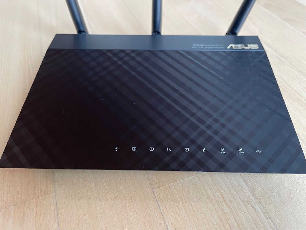 Asus RT-AC66U Dual-Band Wireless Router | Kaufen auf Ricardo