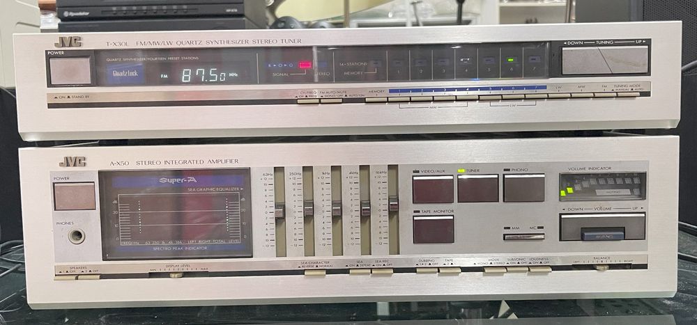 JVC A-X50 Vollverstärker- JVC T-X30L FM/MW/LW Quartz Synthes (Gebraucht) in Oftringen für CHF ...