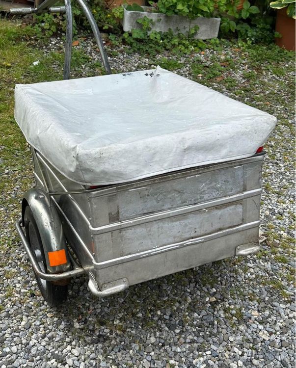 Robuster Veloanhänger mit Plane für Ausflüge (Gebraucht) in Buchs SG für CHF 50 – nur Abholung ...