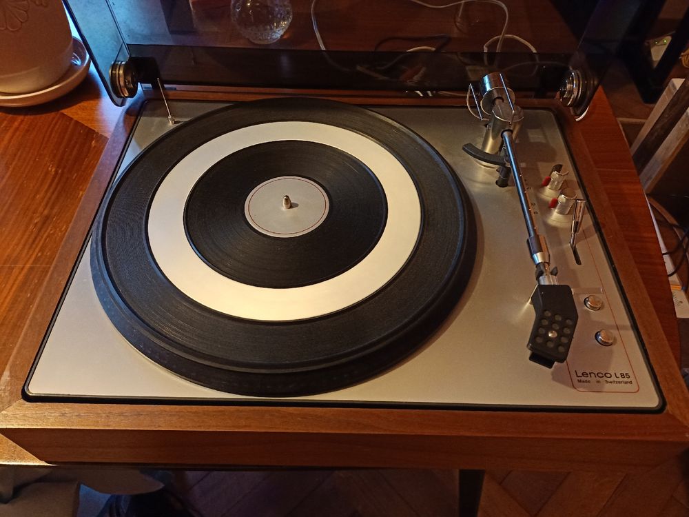 Lenco L85 Plattenspieler (Gebraucht) in Zürich für CHF 4 – nur Abholung ...
