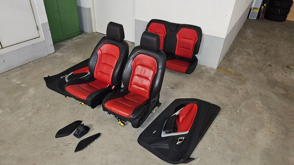 Camaro Gen 6 2016- Adrenalin Red Leather Interior (Gebraucht) in ...