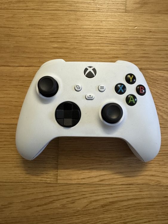 Microsoft Xbox Wireless Controller - Robot White (Defekt) in Basel für CHF 10 – mit Lieferung ...