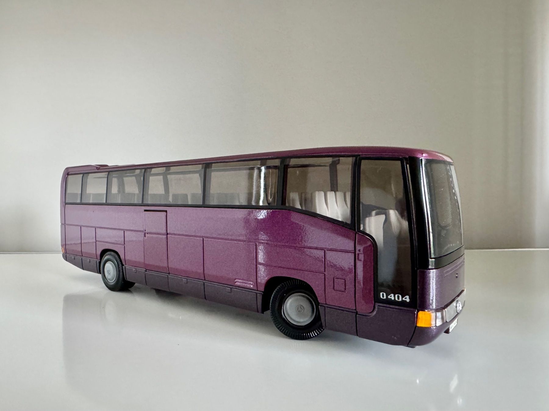 Mercedes-Benz Reisebus Hochdecker Typ 0404 1:43 von NZG (Gebraucht) in ...