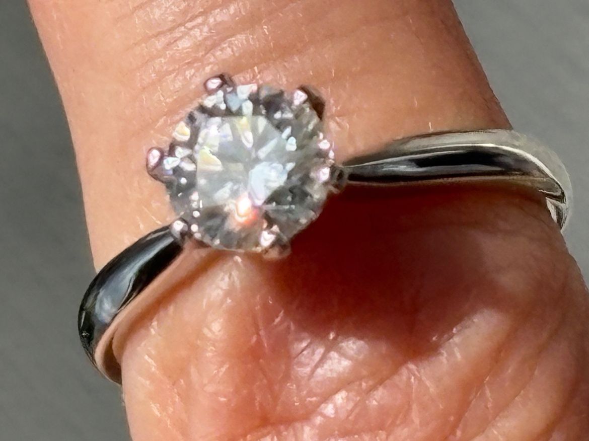 Luxus Solitär Zirkonia 1ct.18/8 Ring sehr Brillant (Gebraucht) in Biel ...