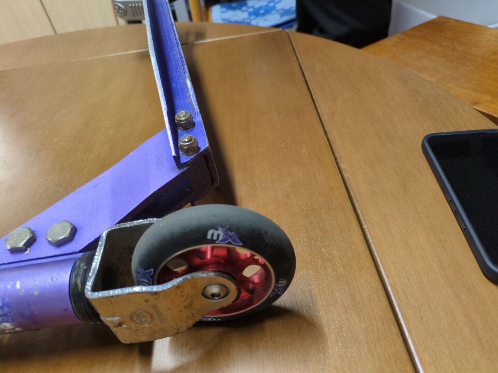 Micro MX Stunt Scooter, Lila – Bereit für den Skatepark! (Gebraucht) in ...