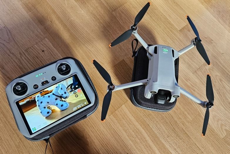 DJI Mini 3 Pro plus Fly More Kit, viel Zubehör, ab 1.- !!! (Neu (gemäss ...