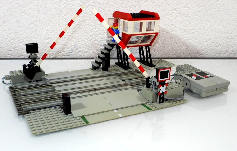 LEGO 12V EISENBAHN 7866 ELEKTRISCHER BAHNÜBERGANG | Kaufen auf Ricardo