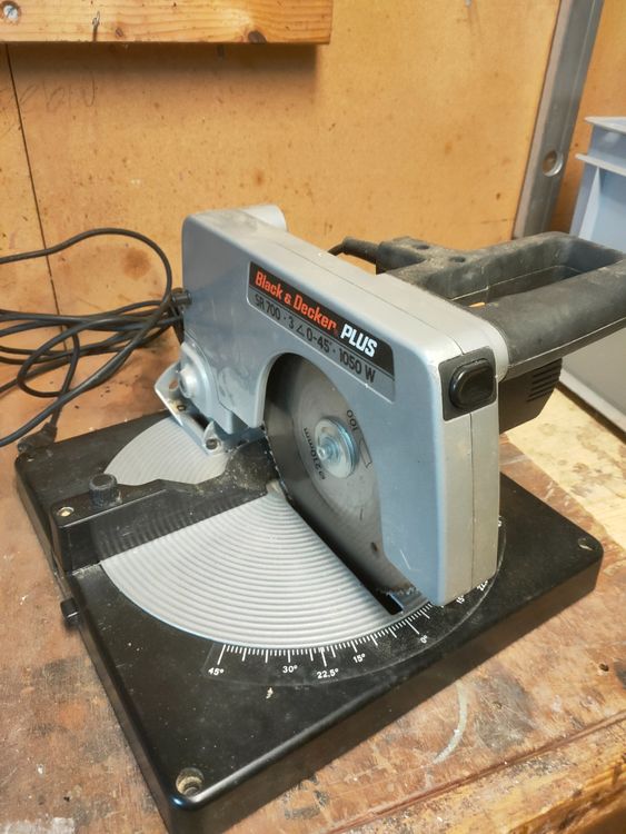Black&Decker SR 700 Kapp & Gehrungssäge (Gebraucht) in Hochfelden für ...