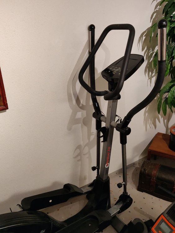 Crosstrainer Ergometer Elliptical X9 (Gebraucht) in für CHF 2 – nur ...