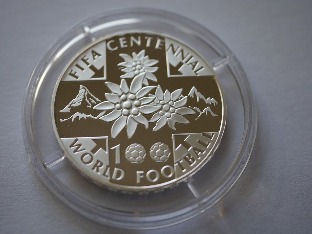 20 Franken 100 Jahre FIFA 2004 ***TOP*** | Comprare su Ricardo